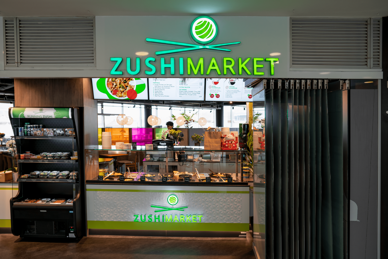 1150 Wien: Lugner City Take Away Kiosk - Zushi Market